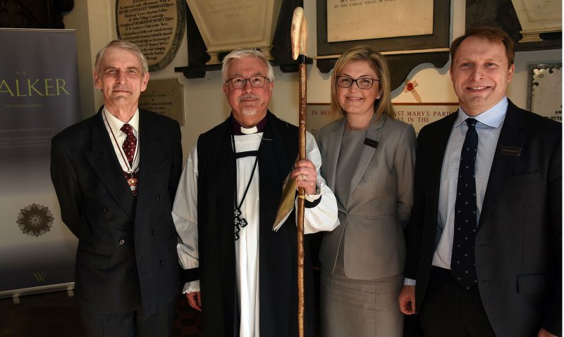 Hundreds attend annual Service of Remembrance | Funeral Service Times