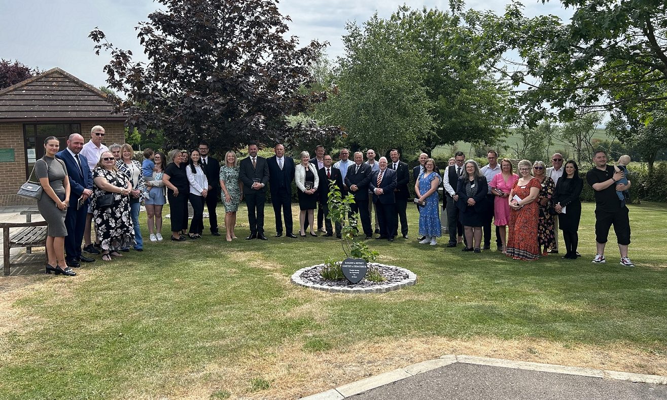 Basildon and District Cemetery celebrates 25 years in business ...